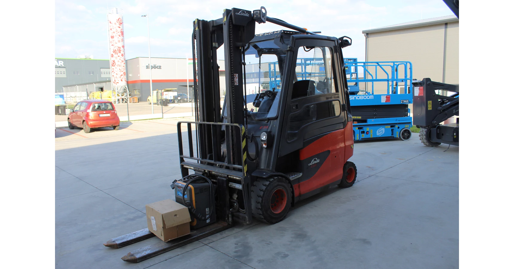 Linde E35HL-01 elektromos targonca - LINDE - targoncabérlés ...